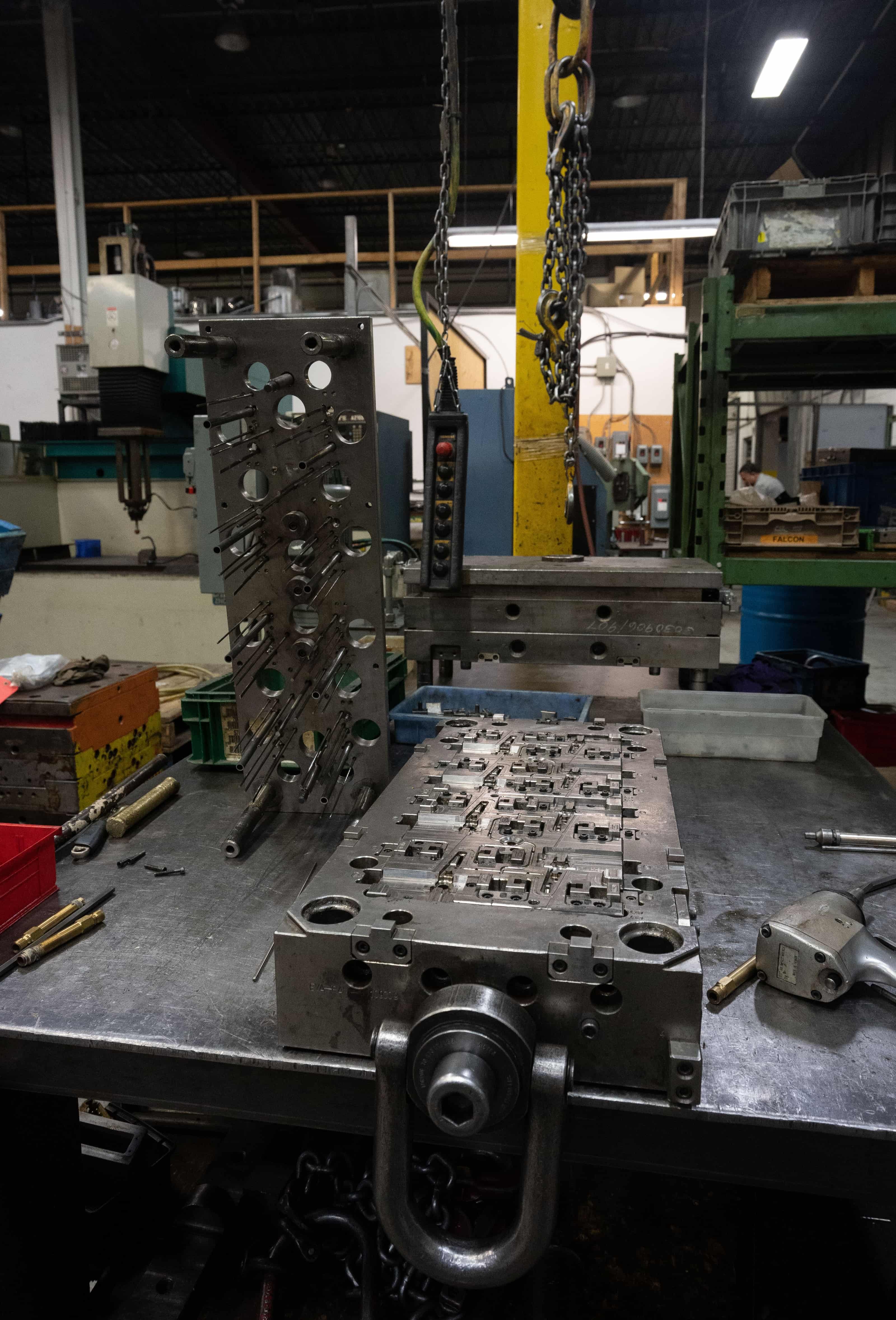 TOOLING & ENGINEERING